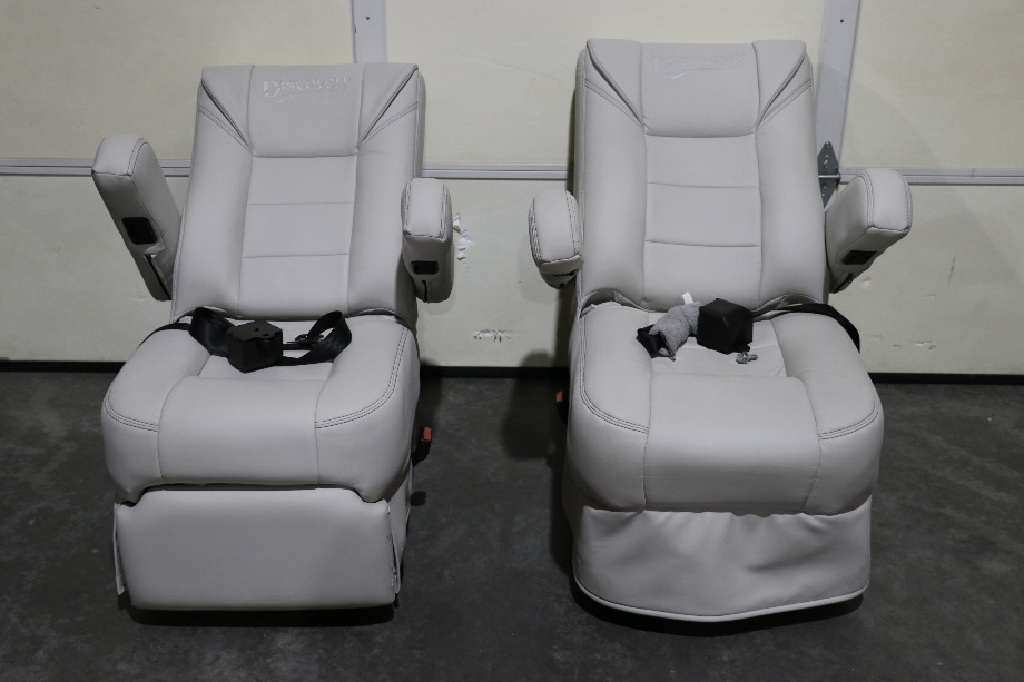 RV Furniture USED LIGHT GRAY DISCOVERY CAPTAIN CHAIR SET MOTORHOME ...