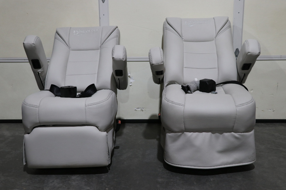 RV Furniture USED LIGHT GRAY DISCOVERY CAPTAIN CHAIR SET MOTORHOME ...