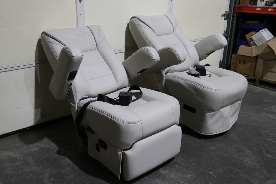 RV Furniture USED LIGHT GRAY DISCOVERY CAPTAIN CHAIR SET MOTORHOME ...